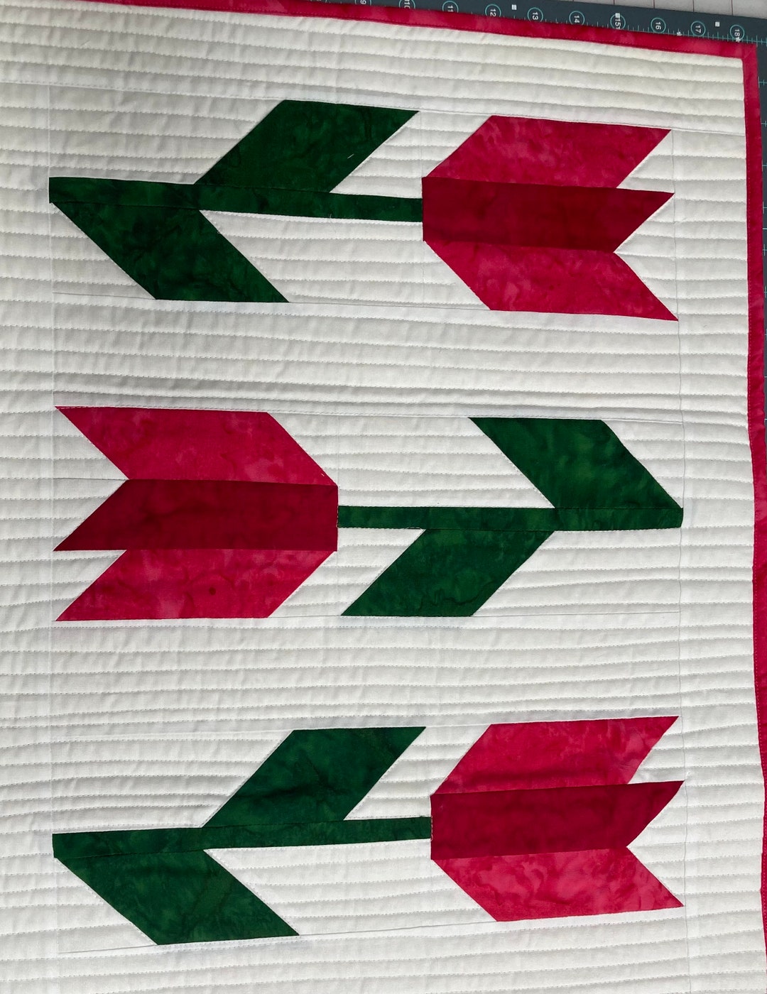 Spring Tulip Quilted Table Runner - Etsy
