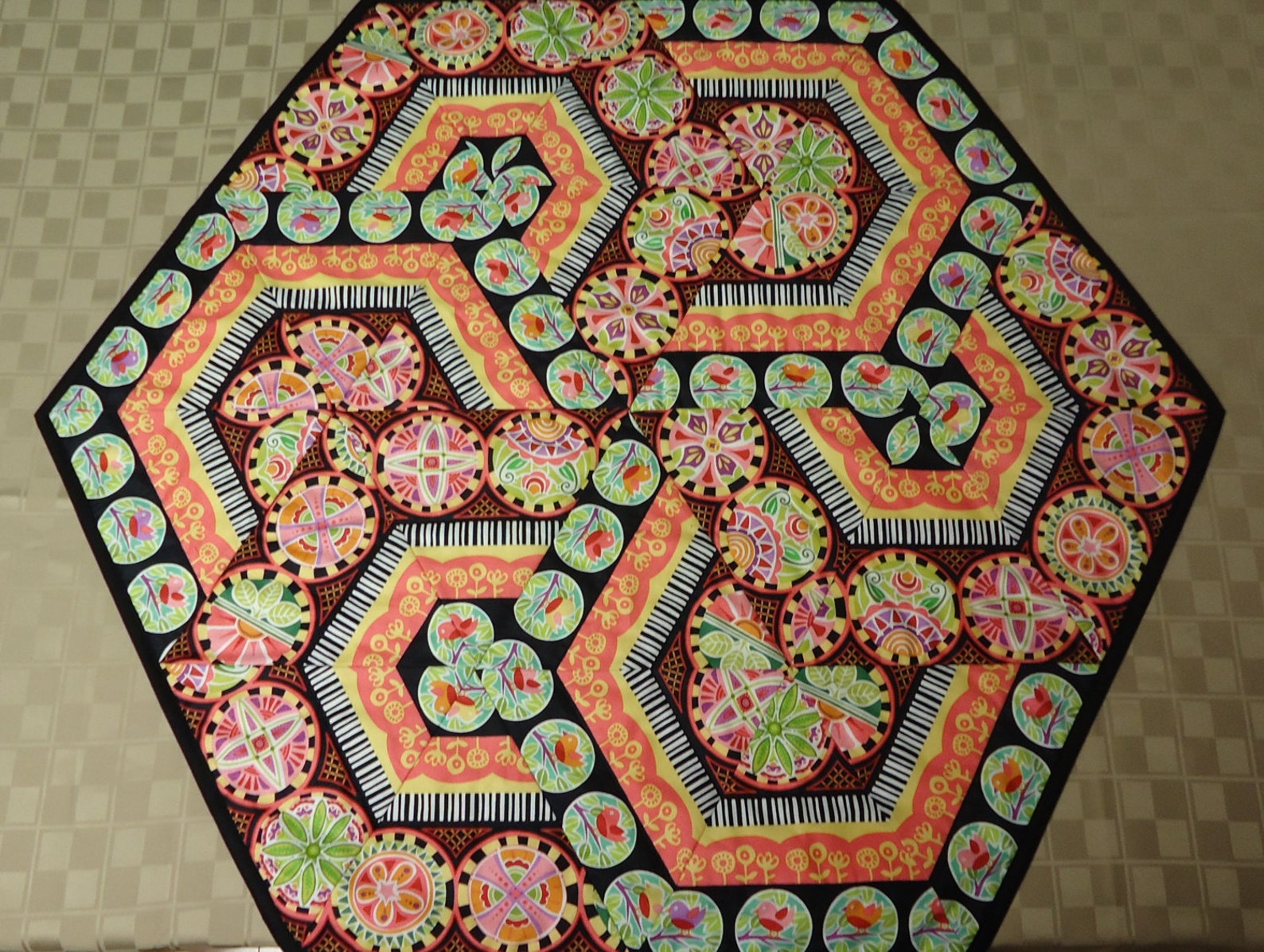 Hexagon Birds and Flowers Table Runner - Etsy