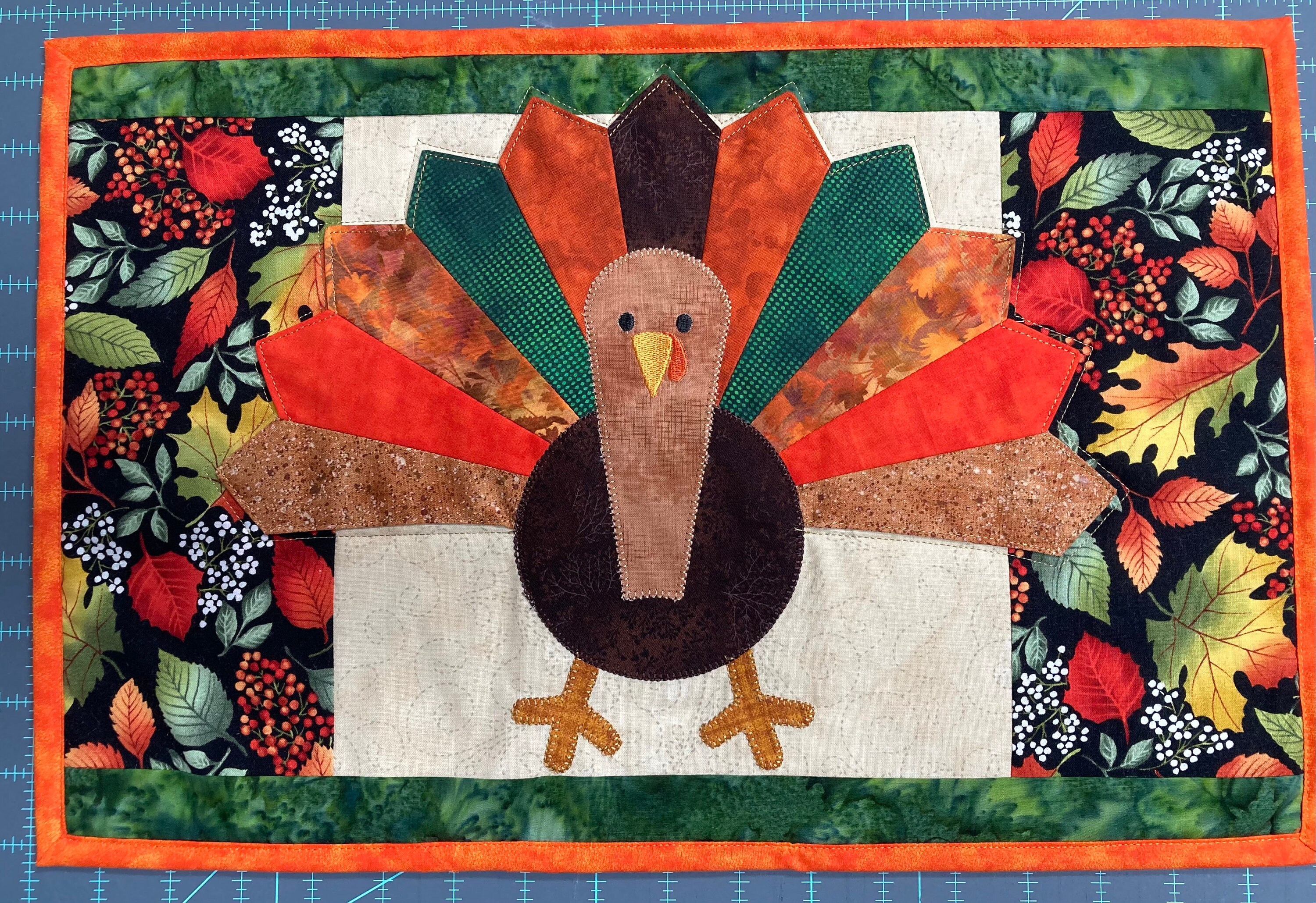 Thanksgiving Turkey Appliquéd Dresden Plate Feathers Set of 6 Placemats ...
