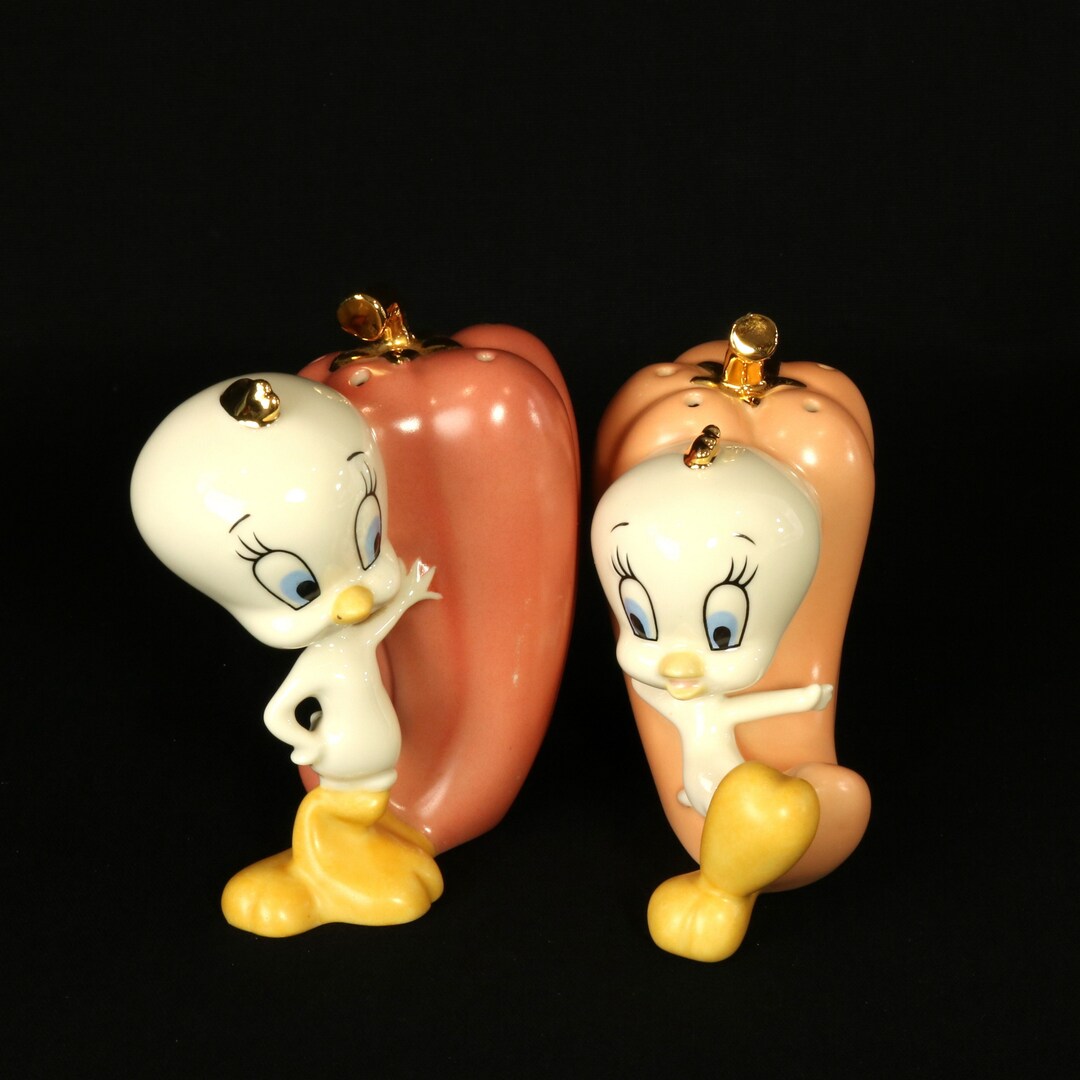 Tweety Bird Shakers Salt and Pepper Fine China Set Tweety With Chili ...