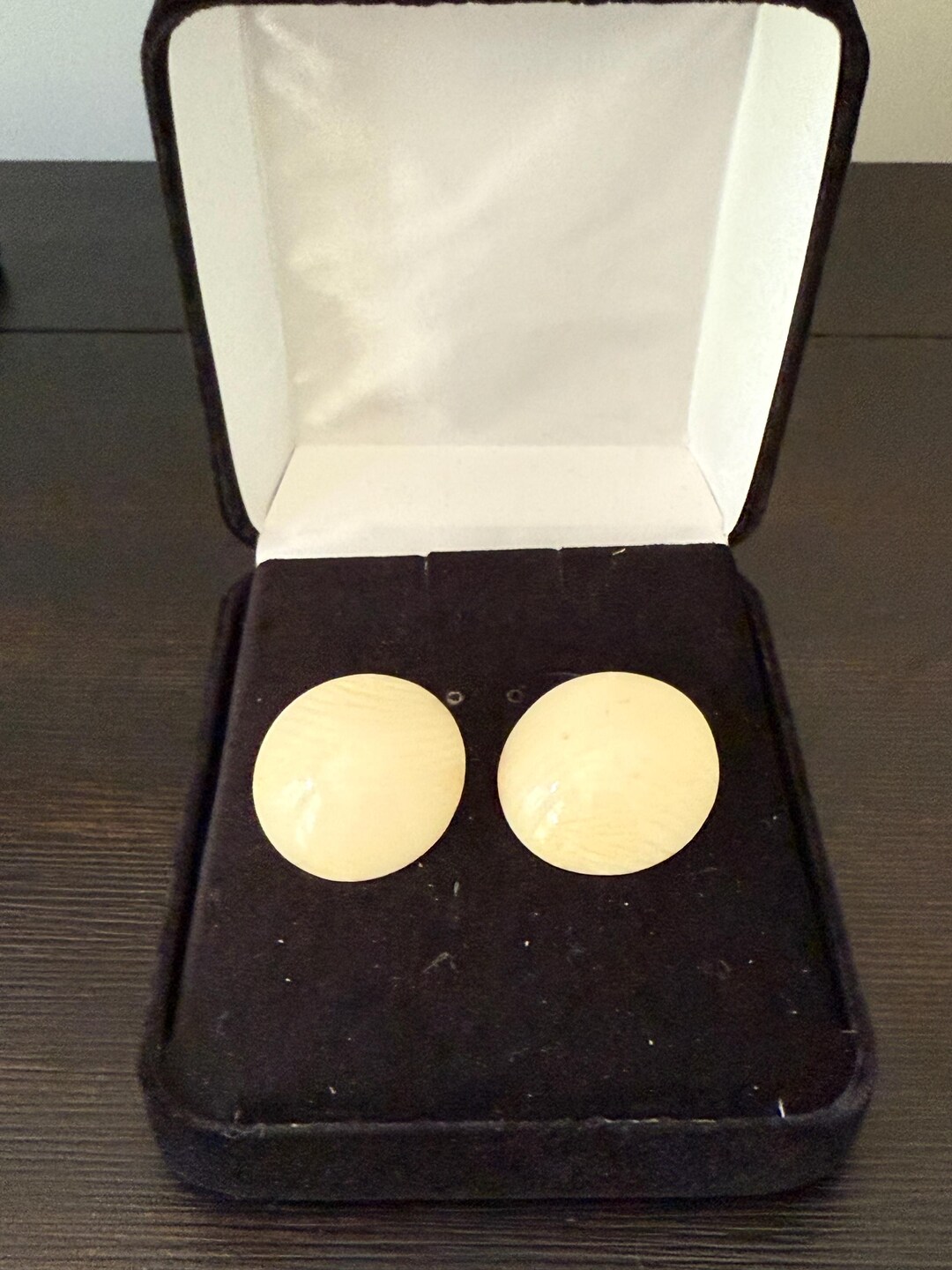 Vintage Faux Ivory Lucite Clip-on Earrings: Mid-century Modern Dome ...