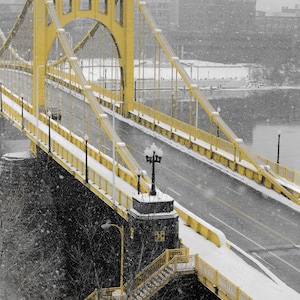 Roberto Clemente Bridge Under the Snow, Pittsburgh, Pennsylvania Free ...