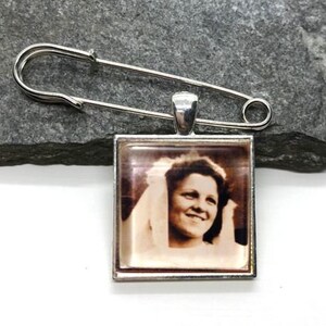 TWO-SIDED Photo Pin 25mm Boutonniere Pin Silver or Gold - Etsy