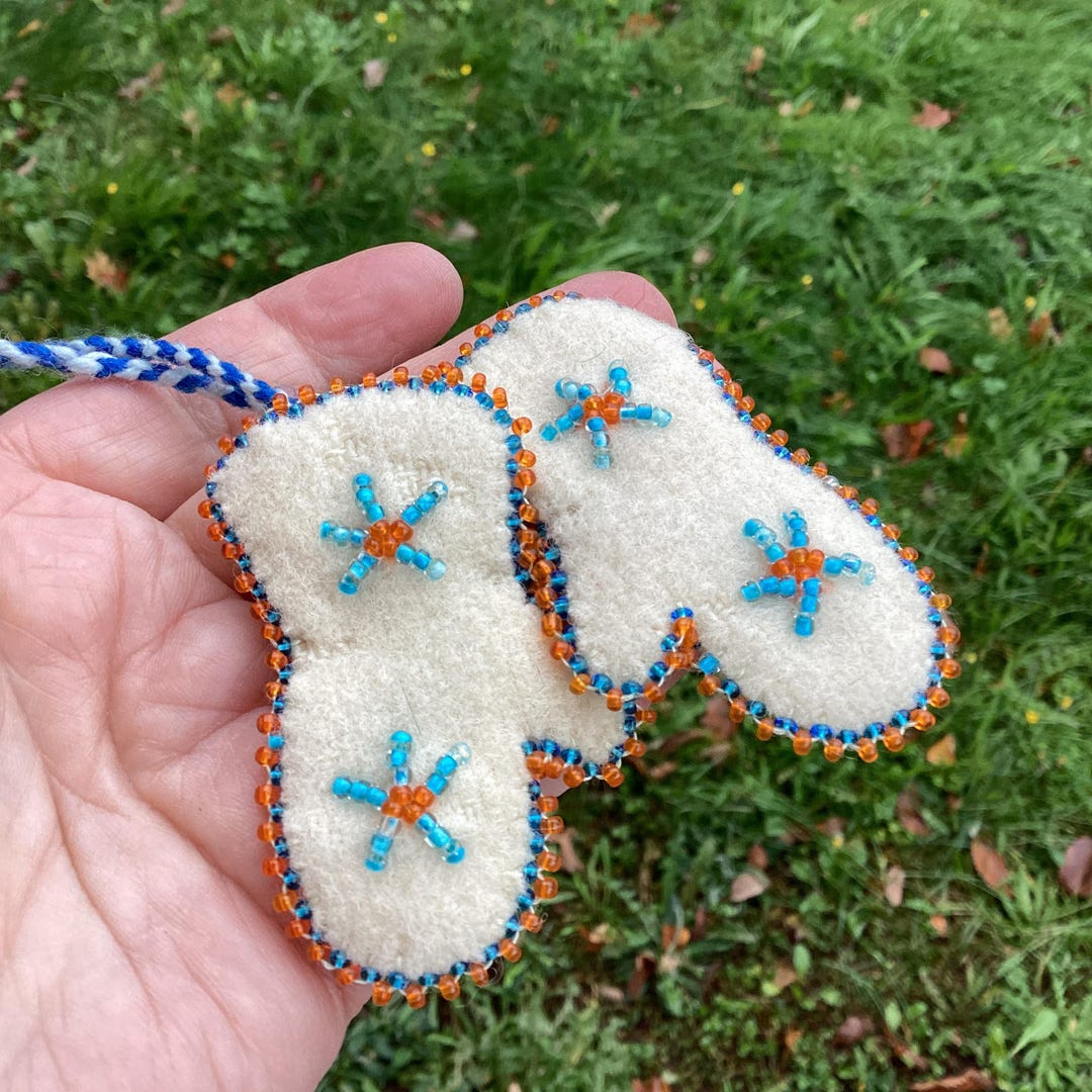 Vintage Indigenous Beaded Suede Fur Mittens First Nations Inuit ...