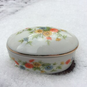 Vintage Porcelain Trinket Case Floral Lidded Keepsake Cottage Core ...