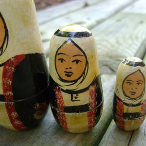 Vintage Nesting Dolls Wooden Burka Veiled Graduated Size Dolls Arab ...