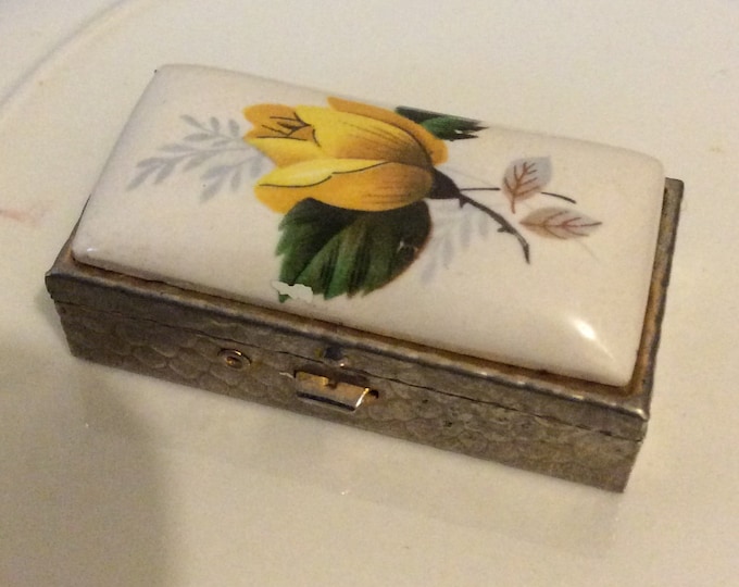 Vintage Porcelain Pill Box, Vintage Rose Hinged Box, Yellow Rose Floral ...