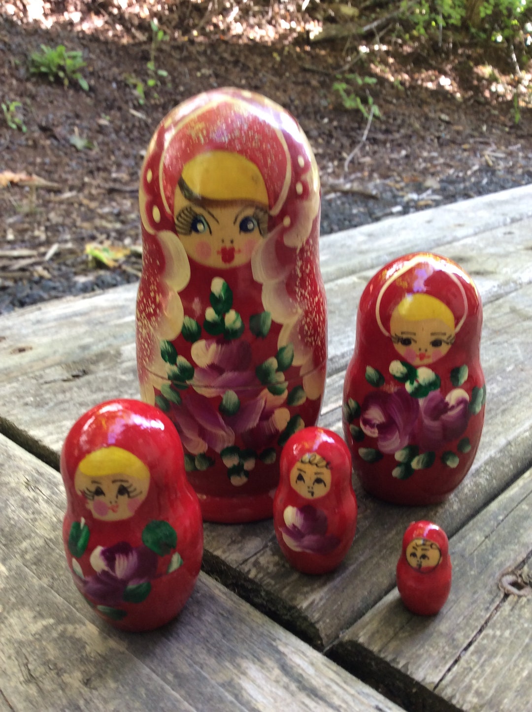 Vintage Nesting Dolls Red Floral Hand Painted Wooden Retro Christmas ...