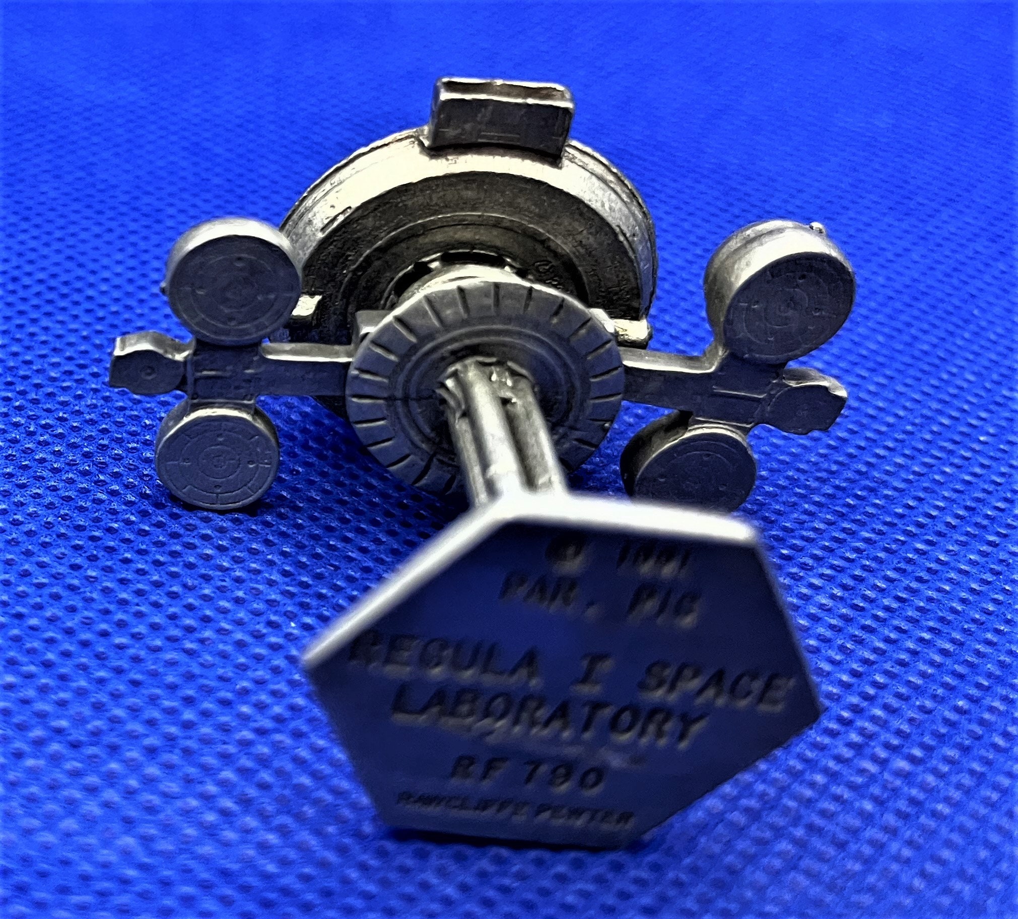Star Trek Space Lab Regula I Rawcliffe Pewter RF790 Pewter Star Trek ...