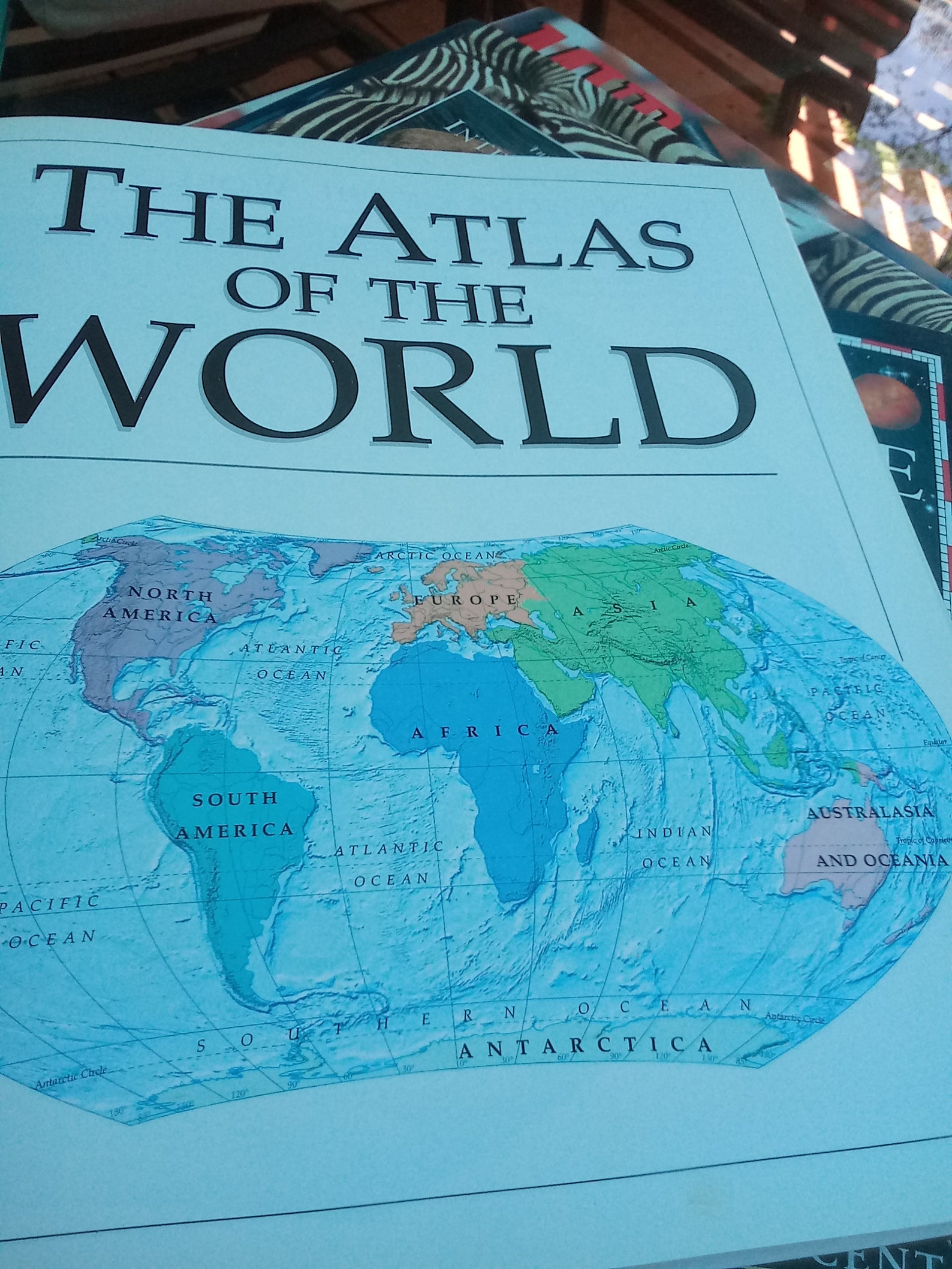 New DK Student Atlas HC Dorling Kindersley Book New Atlas of the World ...