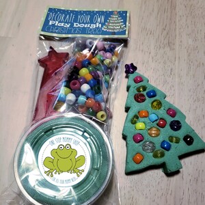 Decorate Your Own Play Dough Christmas Tree Printable Bag Topper ...