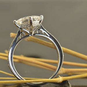 Kite Set Princess Cut Engagement Ring With Beaded Milgrain, 1.75ct F1 ...