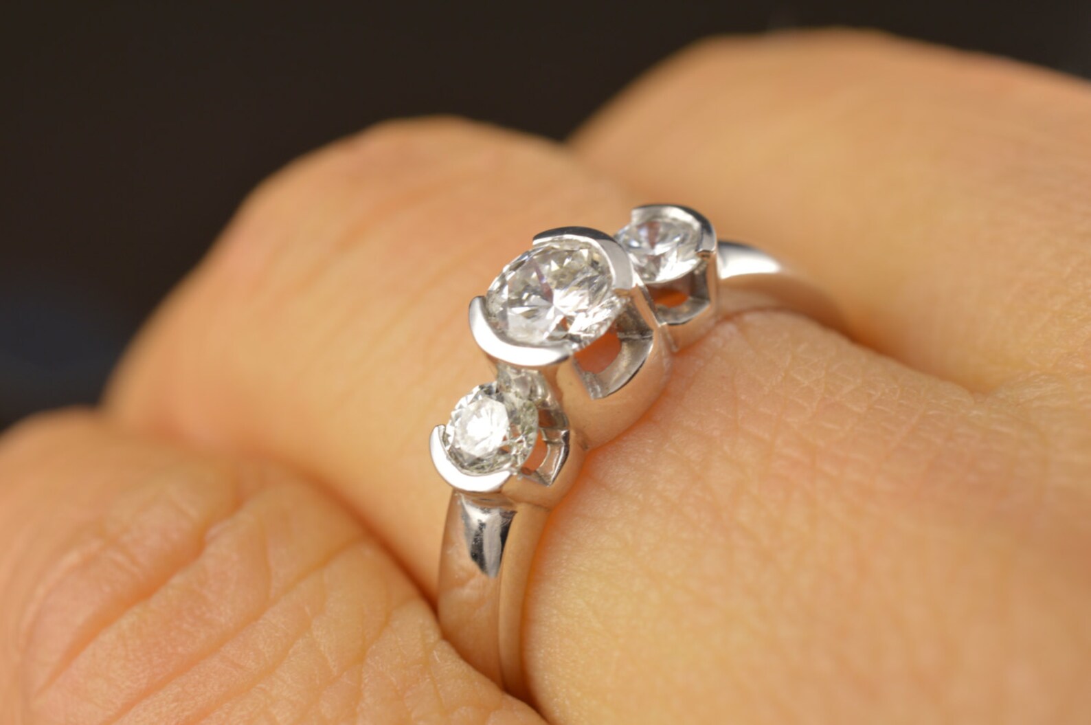 Laura Diamond Engagement Ring in White Gold Round Brilliant - Etsy