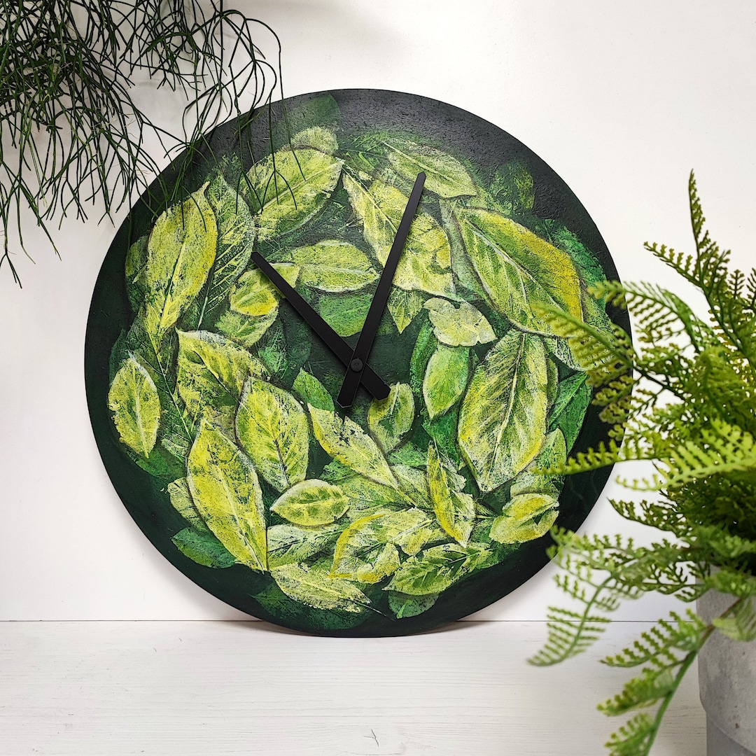 LARGE Green WALL CLOCK, Leaf Pattern, Nature-inspired Decoration ...
