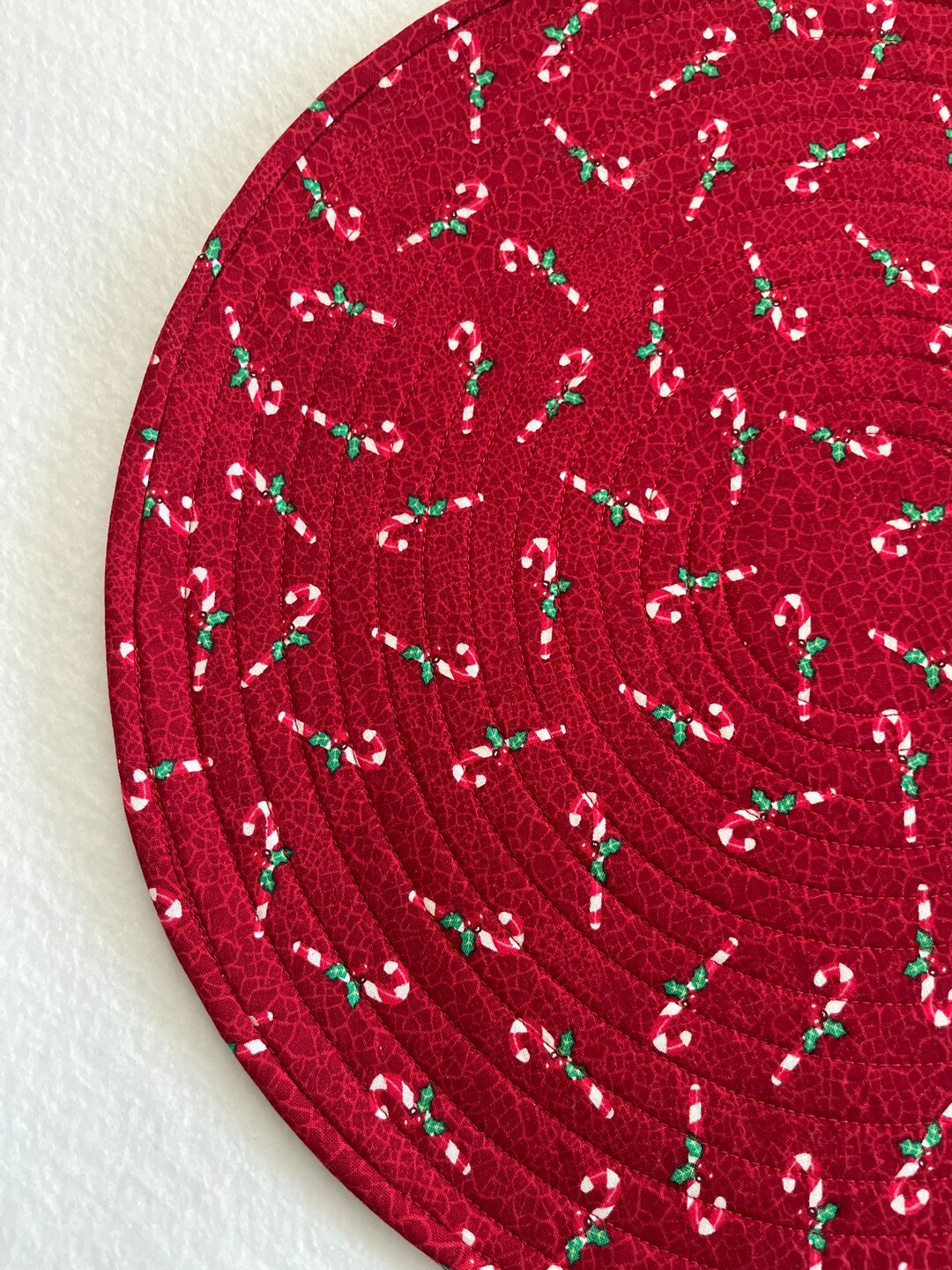 Christmas Candy Canes on Red Quilted Round Placemats - Etsy