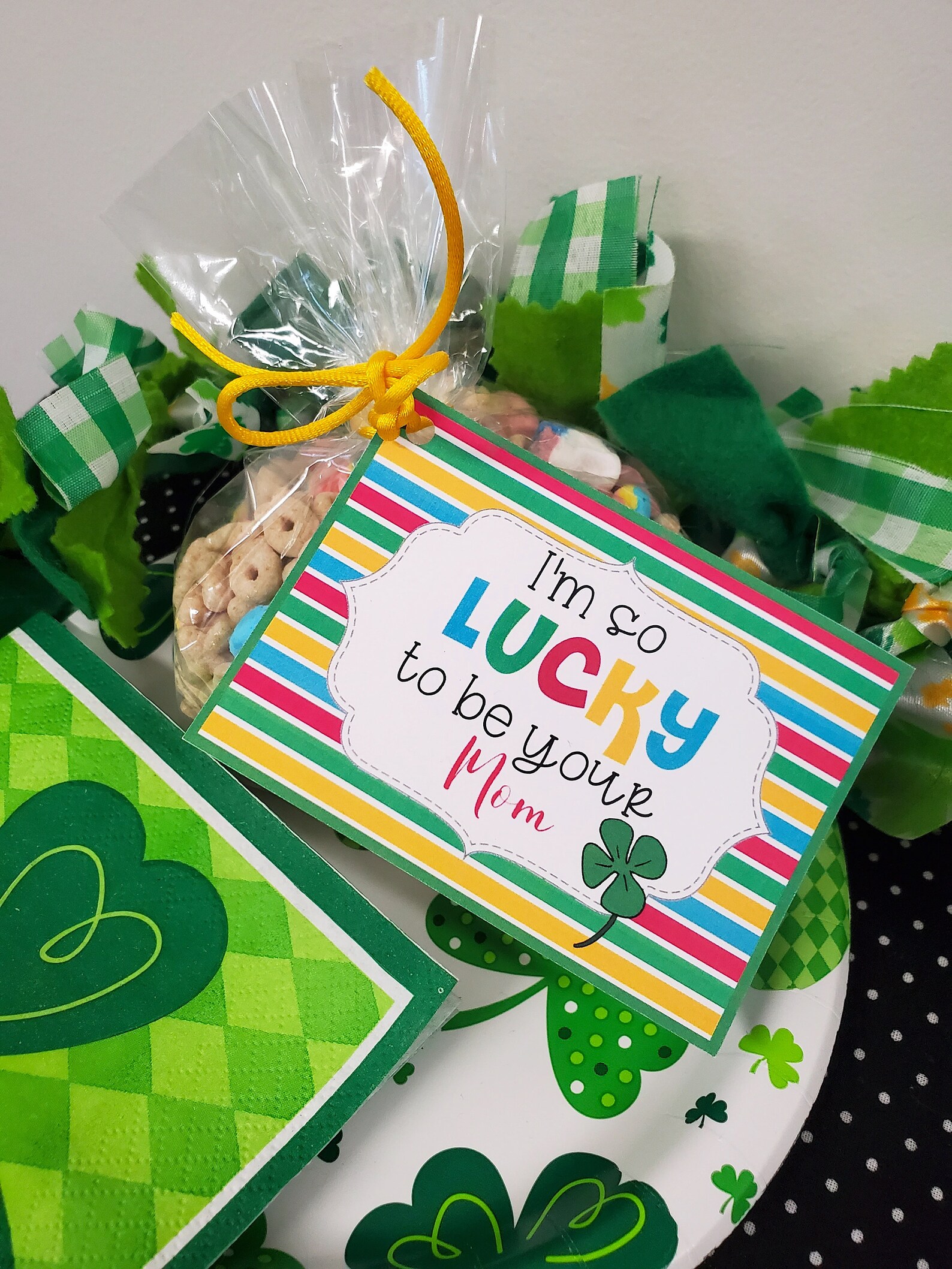 Lucky to Be Your Mom Tags, St. Patrick's Day Gift Tag, St. Patrick's ...