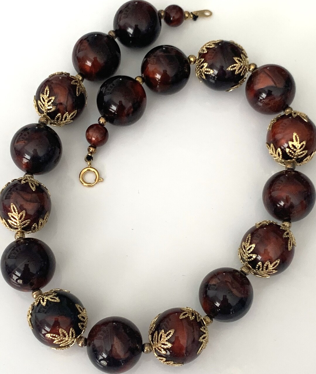 Chestnut Marbled Lucite Chunky 19" Necklace With Ornate Gold Stamped ...