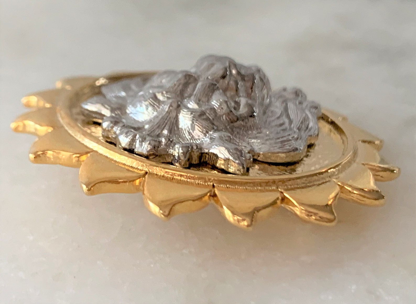 Engraved Lion Head Set in Polished Gold Tone With Silver Tone | Etsy