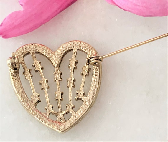 1980's Antique Open Heart Brooch with Bead Edge & Pro… - Gem