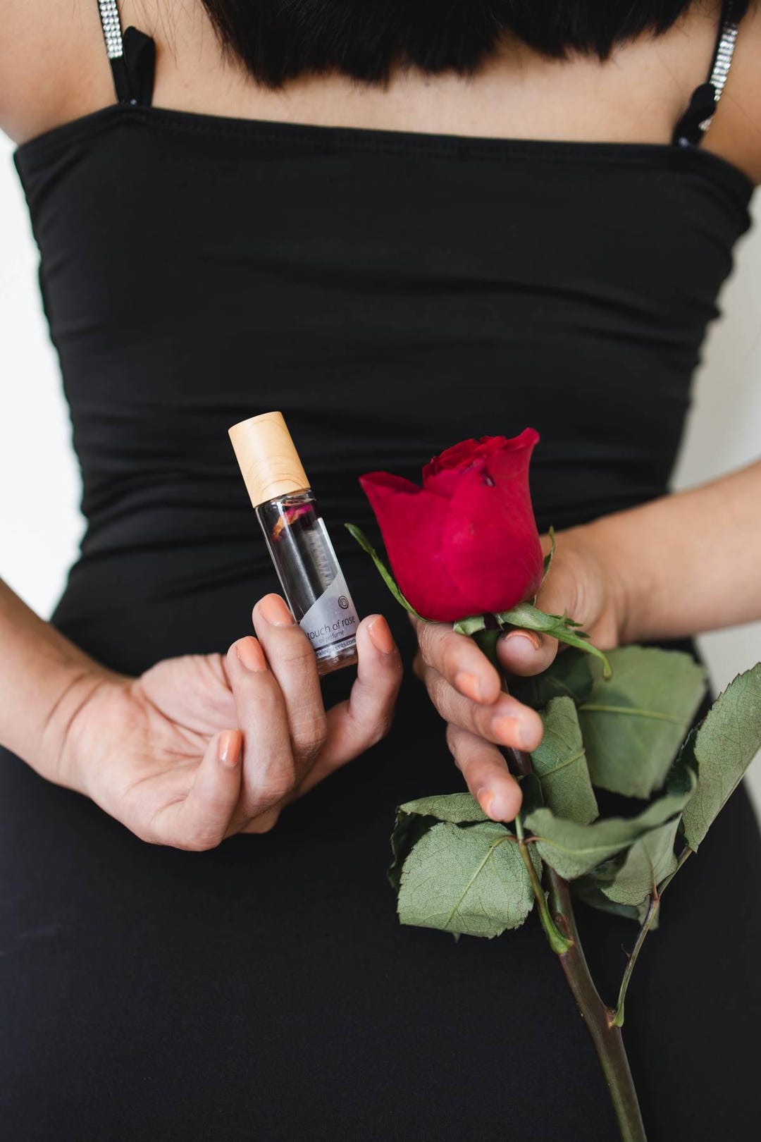 Rose Essential Oil Perfume: Natural Fragrance With Organic Rose Petals ...