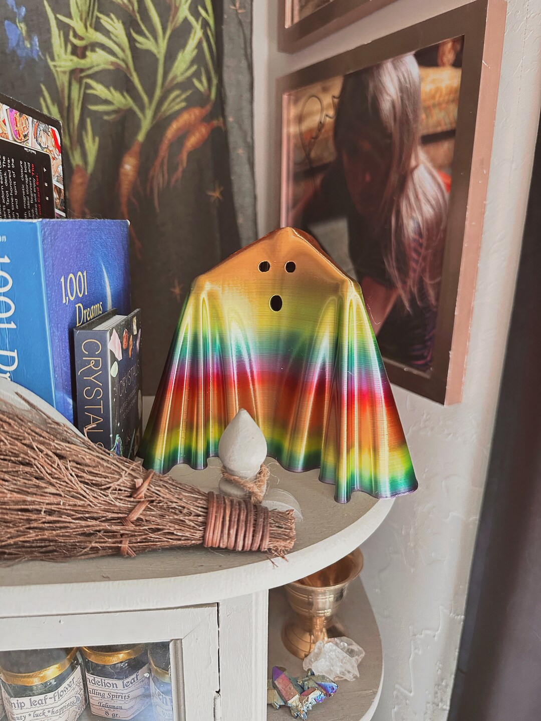 3D Printed Spooky Cute Sheet Ghost Desktop Companion - Etsy