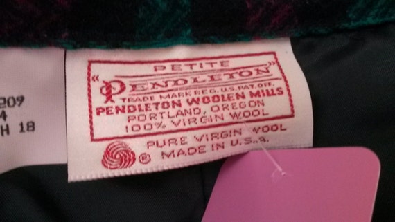Vintage Wool Skirt by PENDLETON//Size 4 Petite - Gem