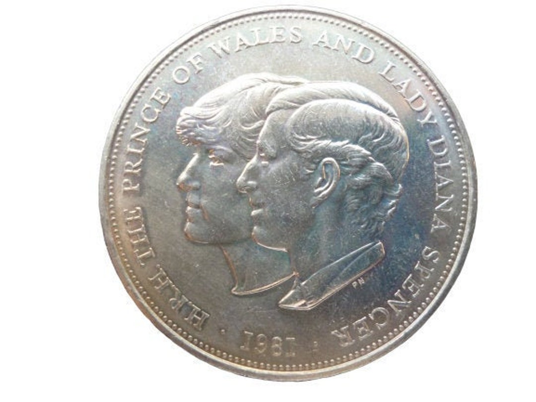 1981 Queen Elizabeth the Second Crown Coin Issued to Commemorate the ...