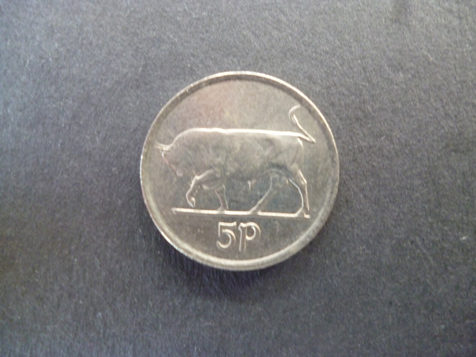 1998 Eire Ireland Republic 5p coin featuring a Bull and a | Etsy