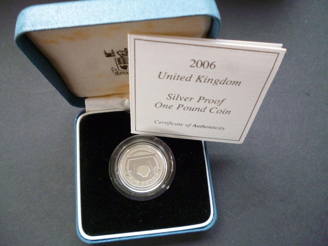 2006 UK Silver Proof One Pound Coin - Egyptian Arch Railway Bridge ...
