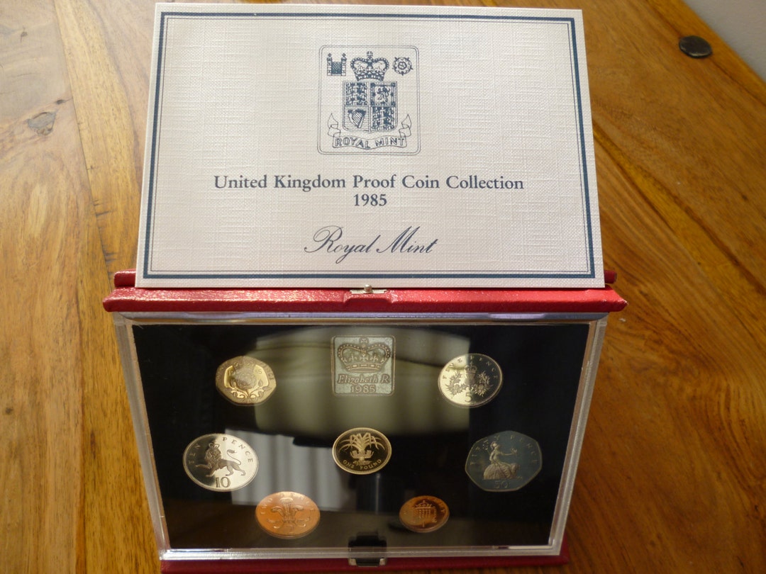 United Kingdom Royal Mint 1985 Proof 7 Coin Year Set Housed in Royal Mint Red Leather Padded ...