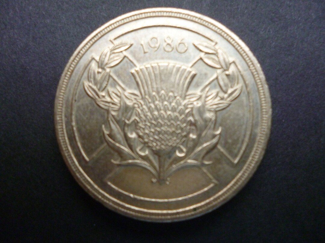 United Kingdom Queen Elizabeth the Second 1986 Two Pounds Coin Issued ...