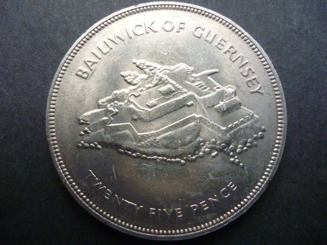 1977 Baliwick of Guernsey Crown Coin (25p), in Good Circulated ...