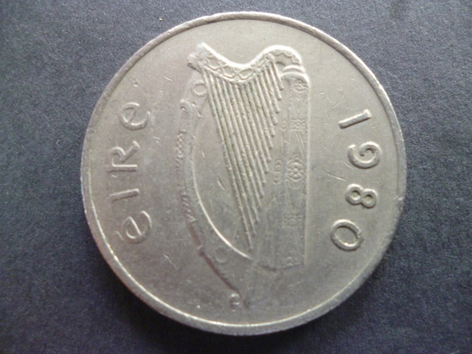 1980 Eire Ireland Republic 10p coin featuring a Salmon fish | Etsy