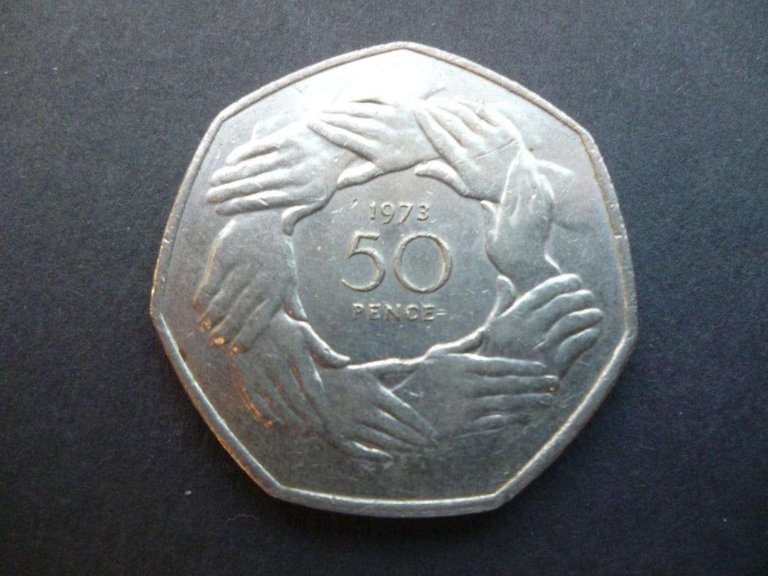 Vintage 1973 EEC 50p Coin: Queen Elizabeth II, Craft Jewelry Supply - Etsy