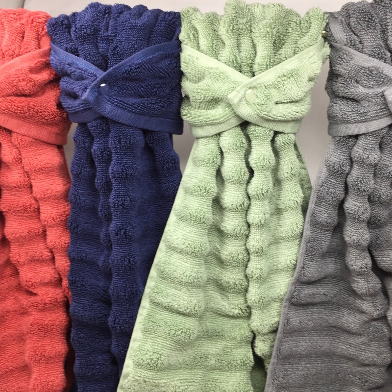 Stay Put Bathroom Towel - Etsy