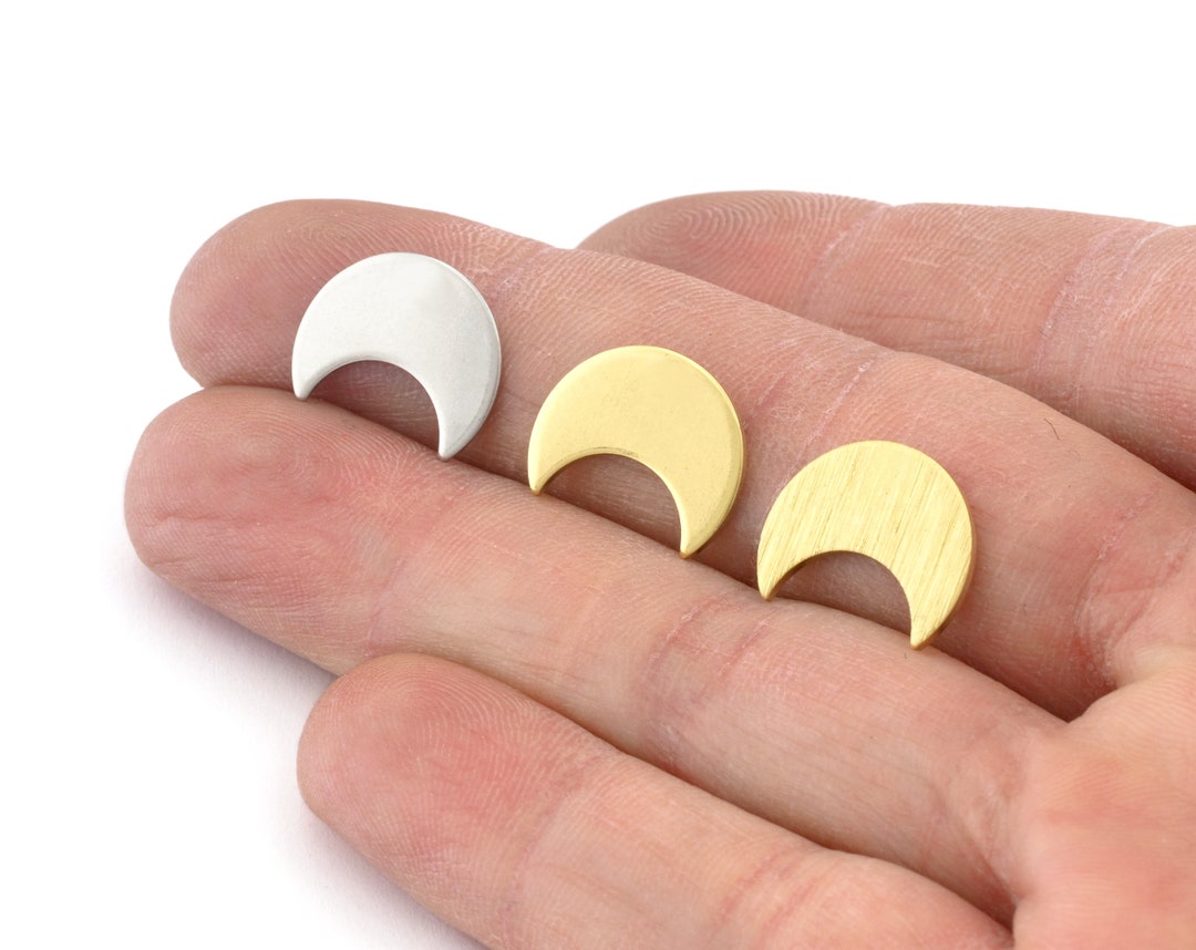 Crescent Moon Tag 15mm No hole Latón crudo Latón cepillado Amuletos de ...