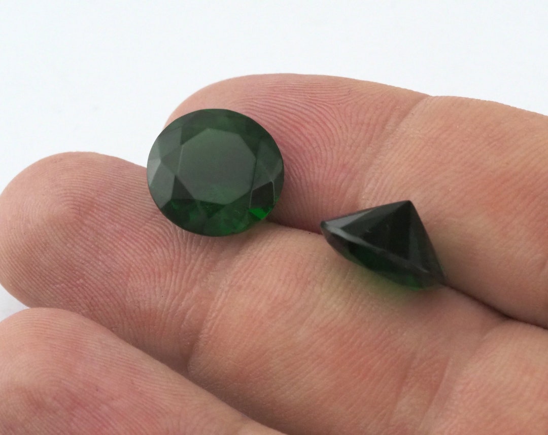 CZ Chaton Rhinestone, Green Round Cabochon Pointed Back 14mm 140CB ...