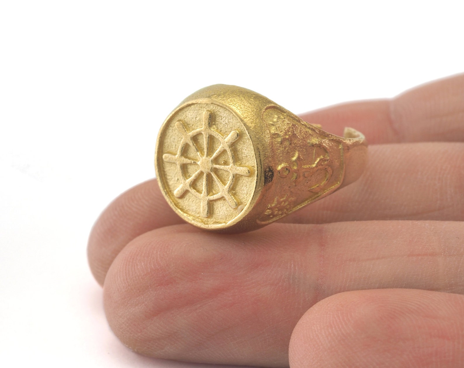 Rudder Anchor Ring Textured Adjustable Raw Brass (18mm 8US Inner Size ...
