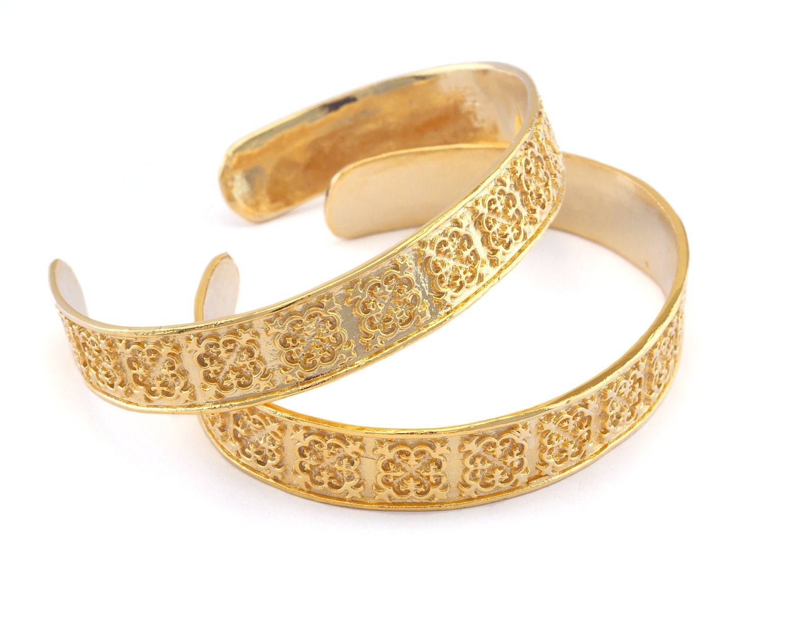 Textured Bracelet Shiny Gold Plated Brass 1 Pc. (60mm Inner Size ...
