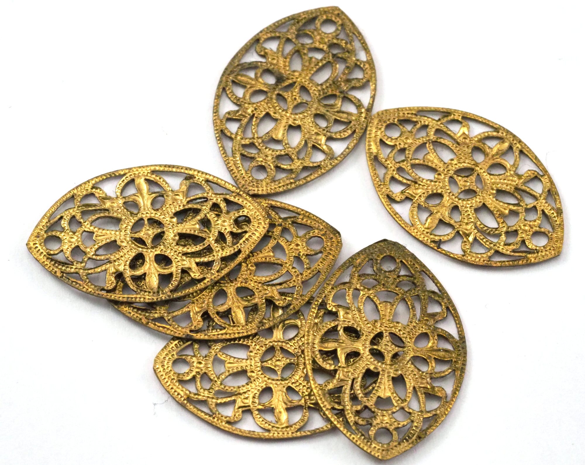 2 pcs Vintage Raw Brass Filigree pendant 27x18mm finding | Etsy