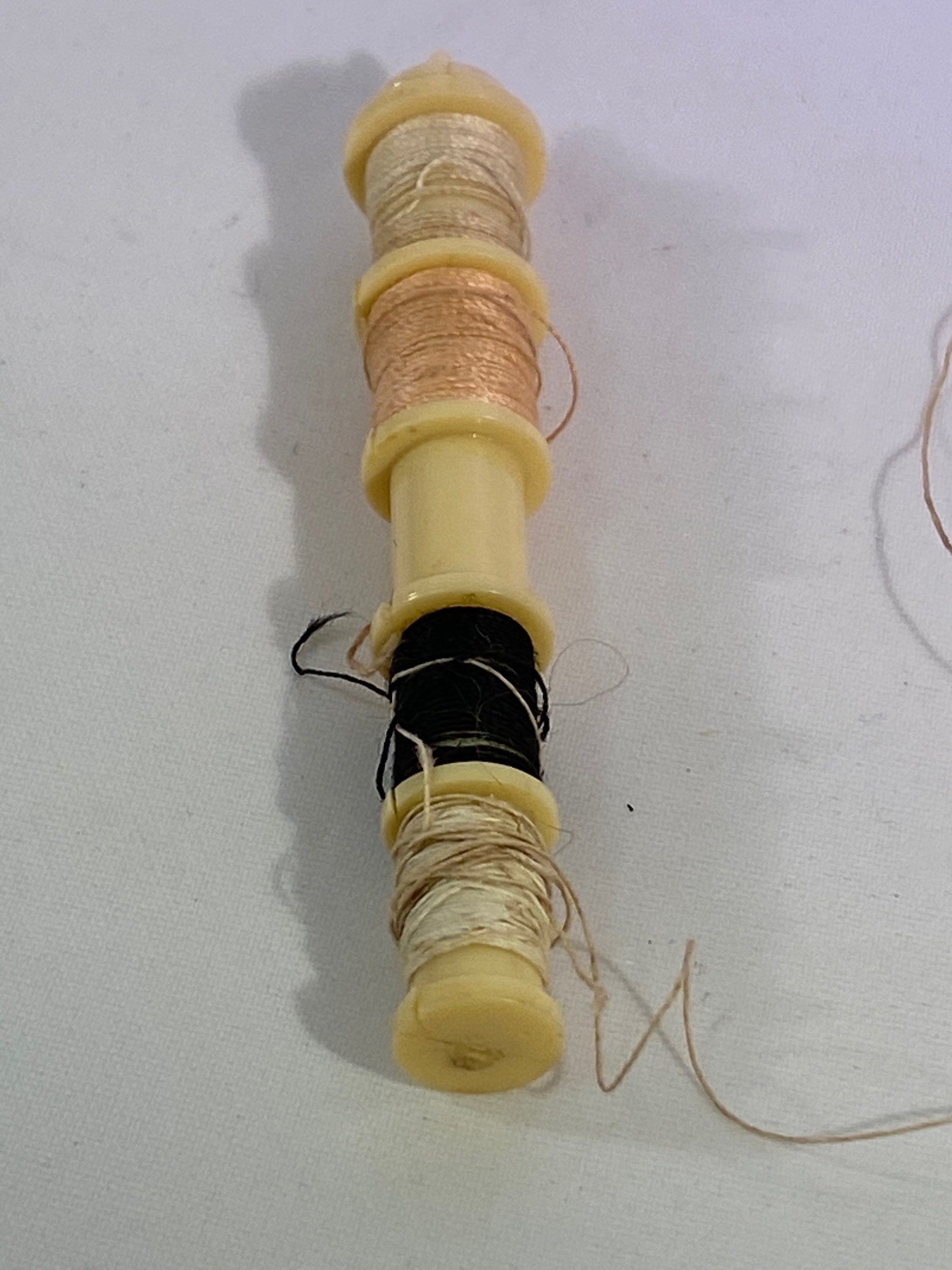 Antique/vintage Thread & Needle Case for 5 Color Bakelite - Etsy