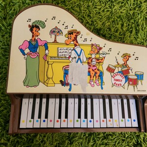 1988 Jeffrey Giraffe Toys R Us Grand Piano Toy, Collectible Toys R Us ...