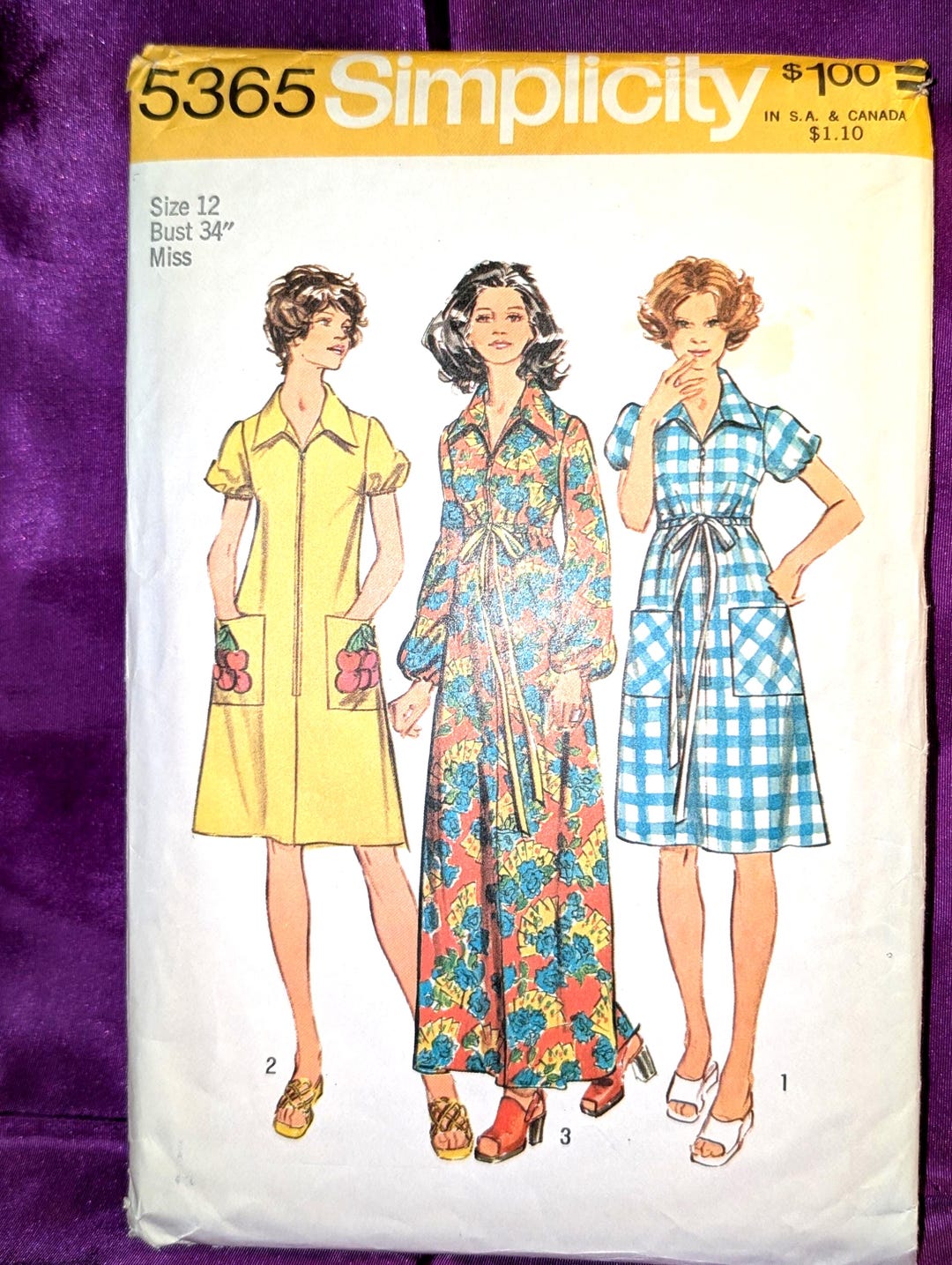 70s Bust 34 Robe 2 Lgths Front Zip Pointed Collar Short Puff N Long ...