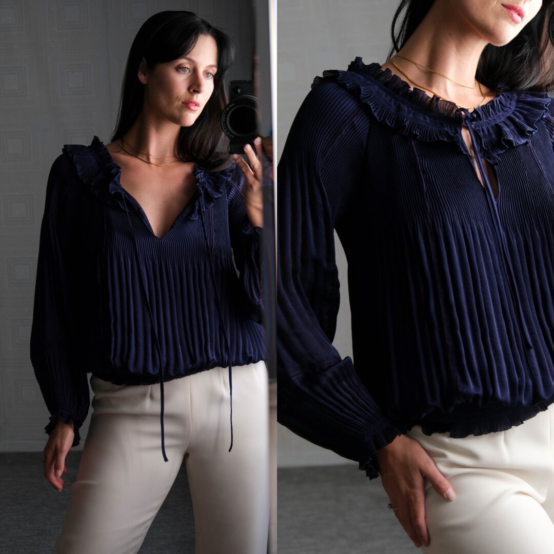 Vintage Diane Von Furstenberg Navy Blue Plisse Billowy Sleeve Top W ...