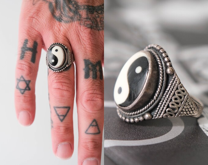 Vintage Sterling Silver Yin Yang Signet Ring W/ Resin Inlay | Sterling ...
