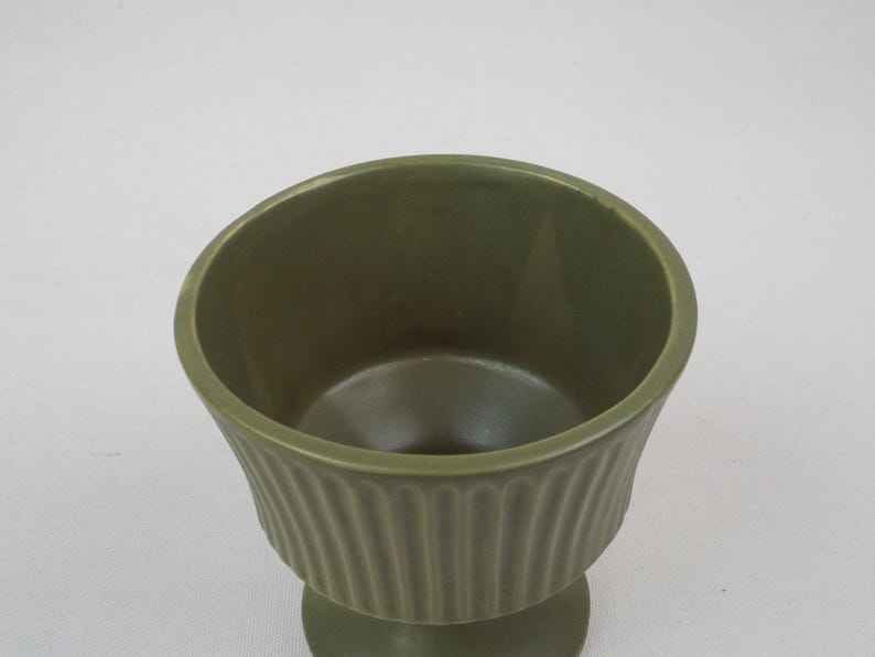Vintage Mccoy Floraline Pottery Planter Ribbed Pedestal Matte Green ...