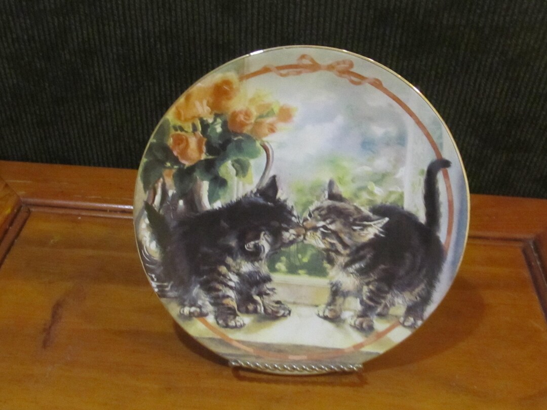 Porcelain Ceramic Ware Kitten, Cats, Feline Kissing Scene Plate, Made ...