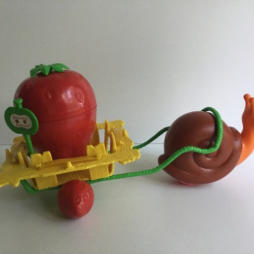 Vintage Strawberry Shortcake SNAIL CART Playset complete - Etsy