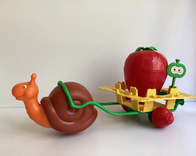Vintage Strawberry Shortcake SNAIL CART Playset *complete* - Etsy
