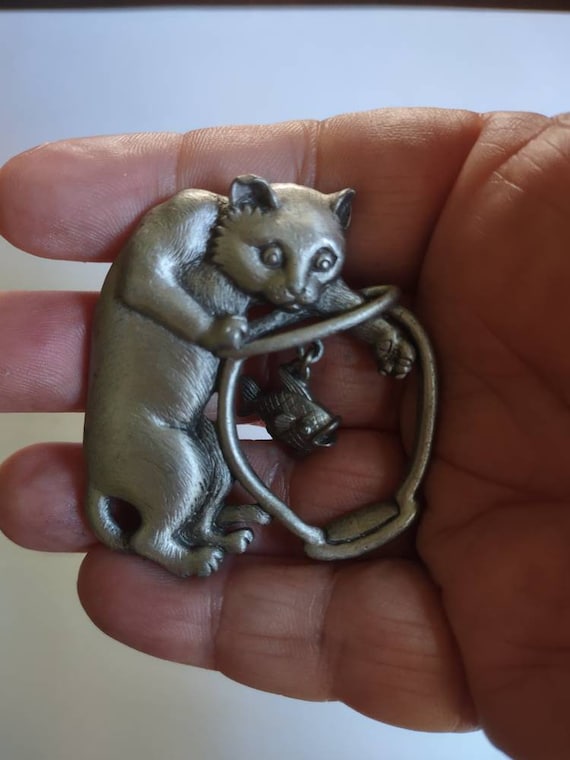 Vintage jj cat pin - Gem